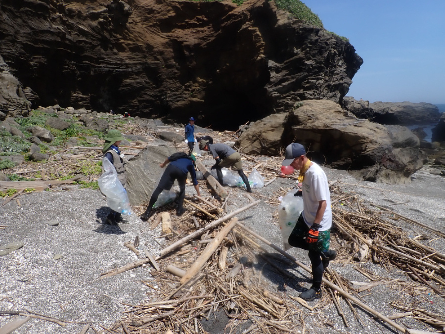 ｢城ヶ島の潮間帯観察&ごみ回収活動｣ | 海辺の自然教室募集要項 | 海の環境NPO法人OWS